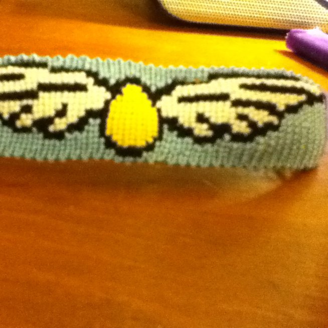 Alpha Pattern Braceletbook