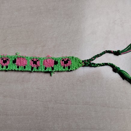 Alpha Pattern Braceletbook