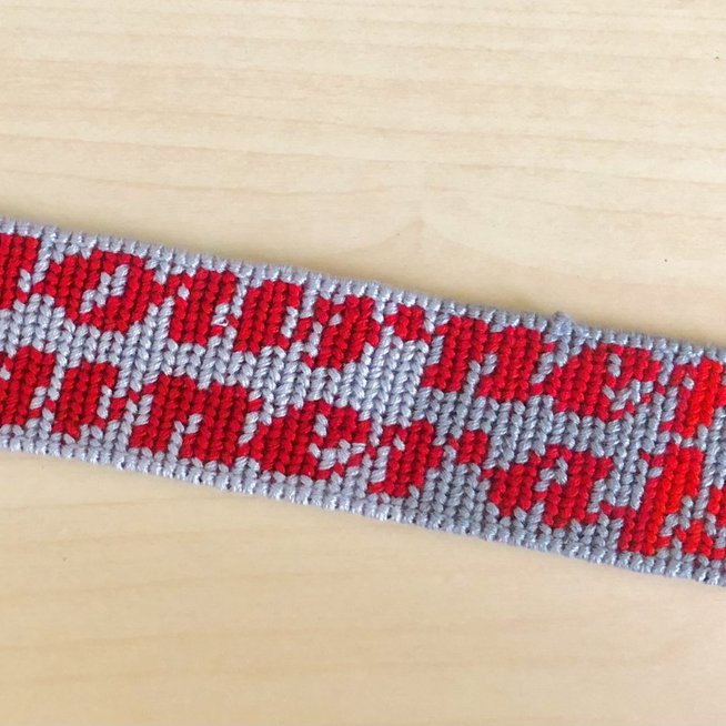 Alpha Pattern Braceletbook