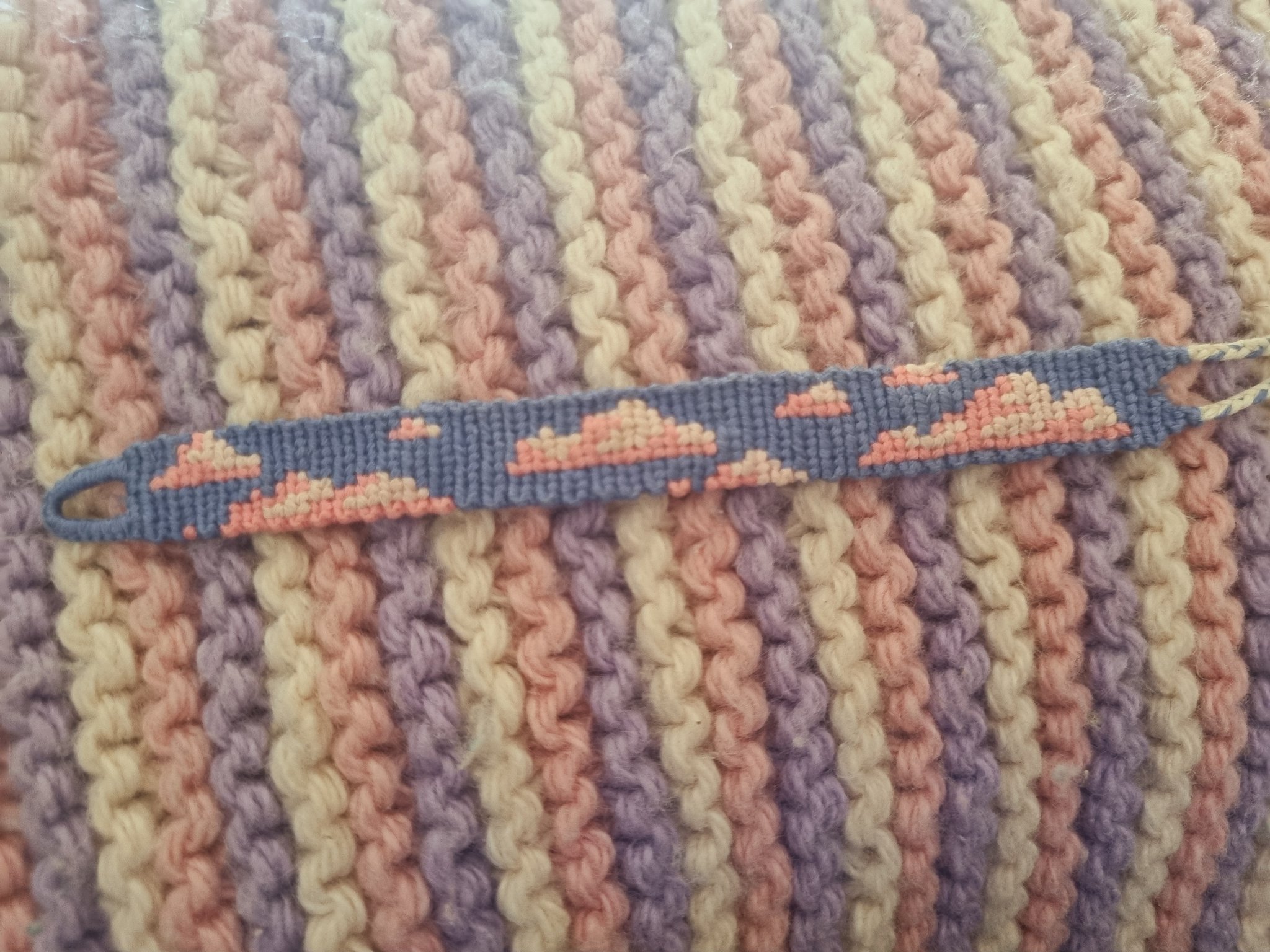 Alpha Pattern 34719 BraceletBook