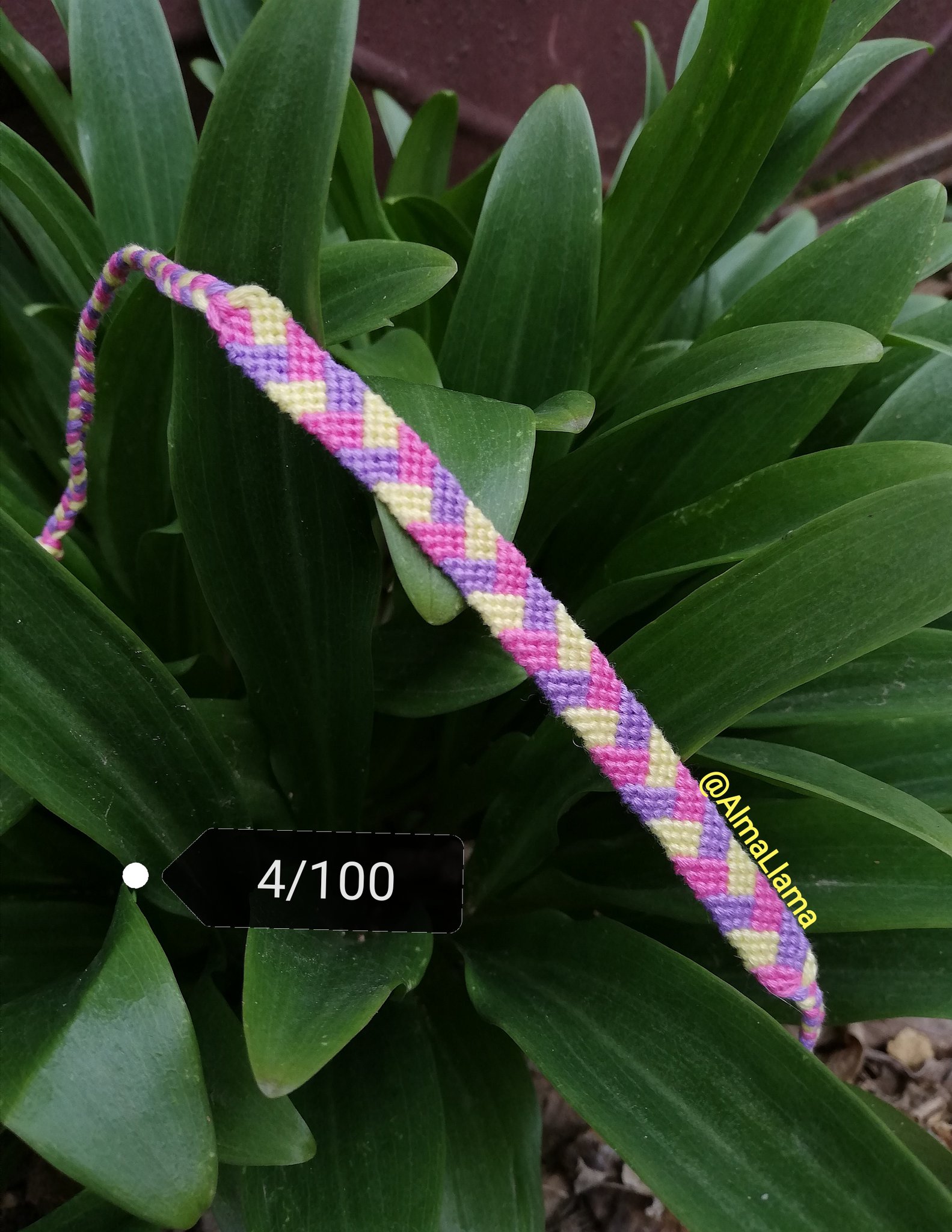 Normal pattern #117 | BraceletBook
