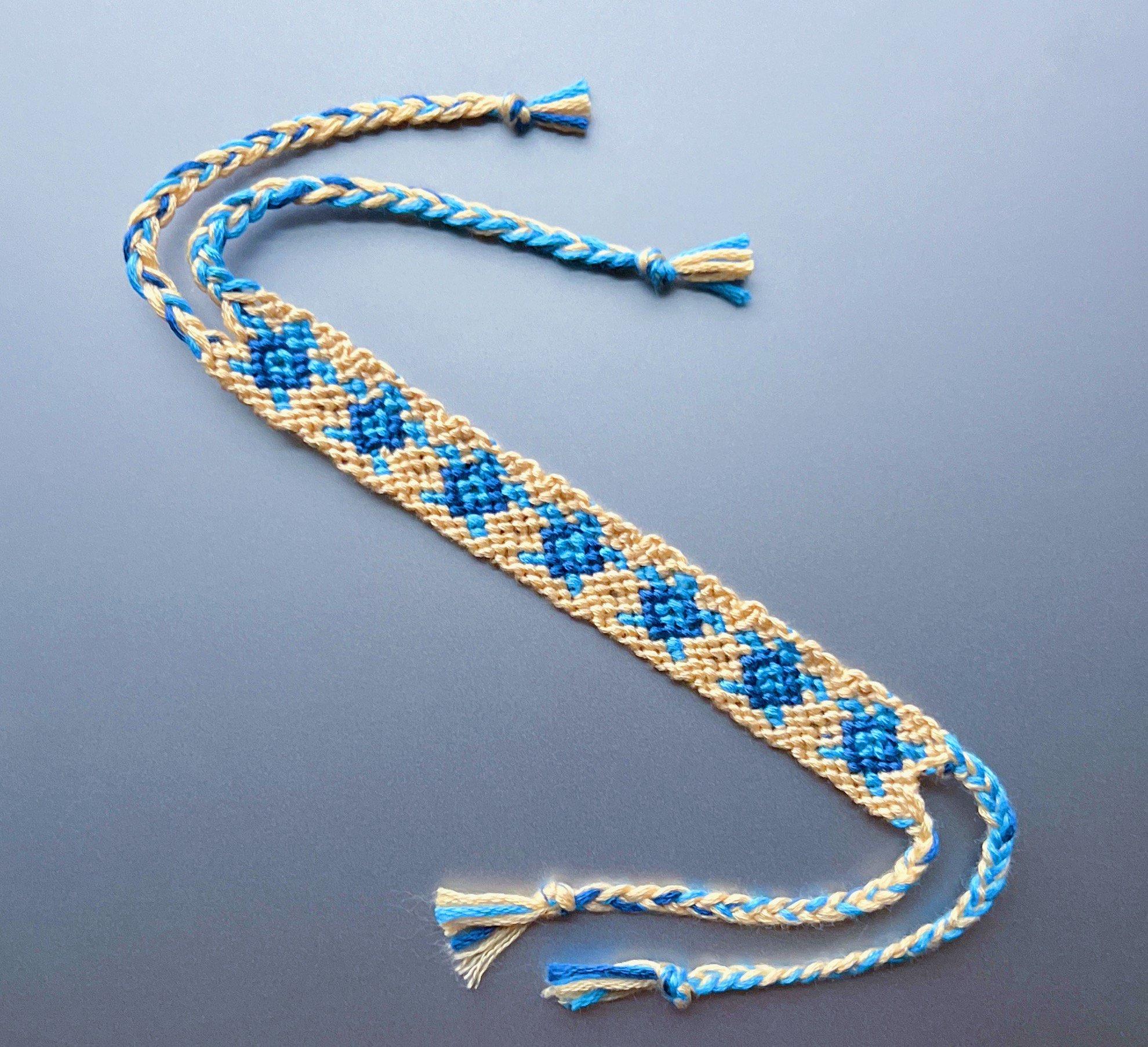 Normal pattern #10223 | BraceletBook