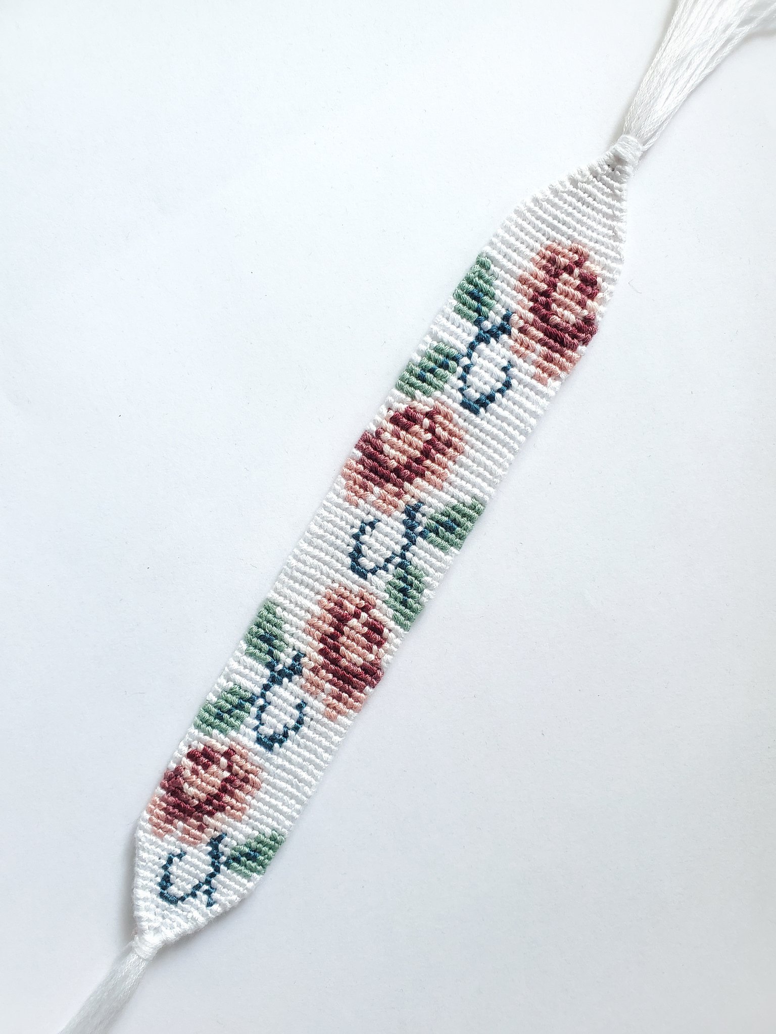 Alpha pattern #25378 | BraceletBook