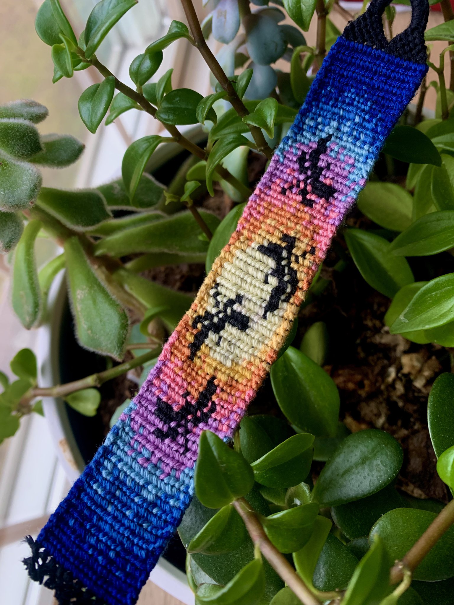 Alpha pattern #33687 | BraceletBook