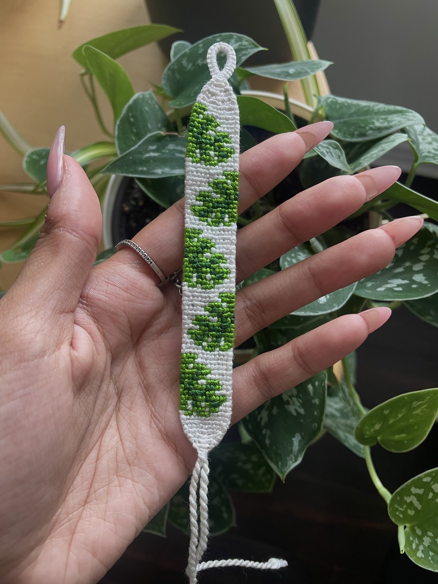 Alpha pattern #57405 | BraceletBook