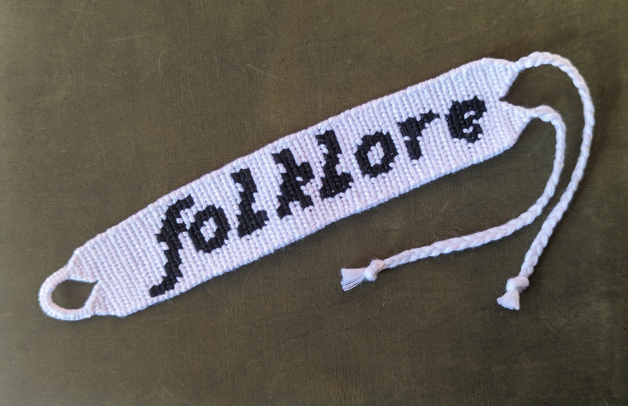 Alpha pattern #47988 | BraceletBook