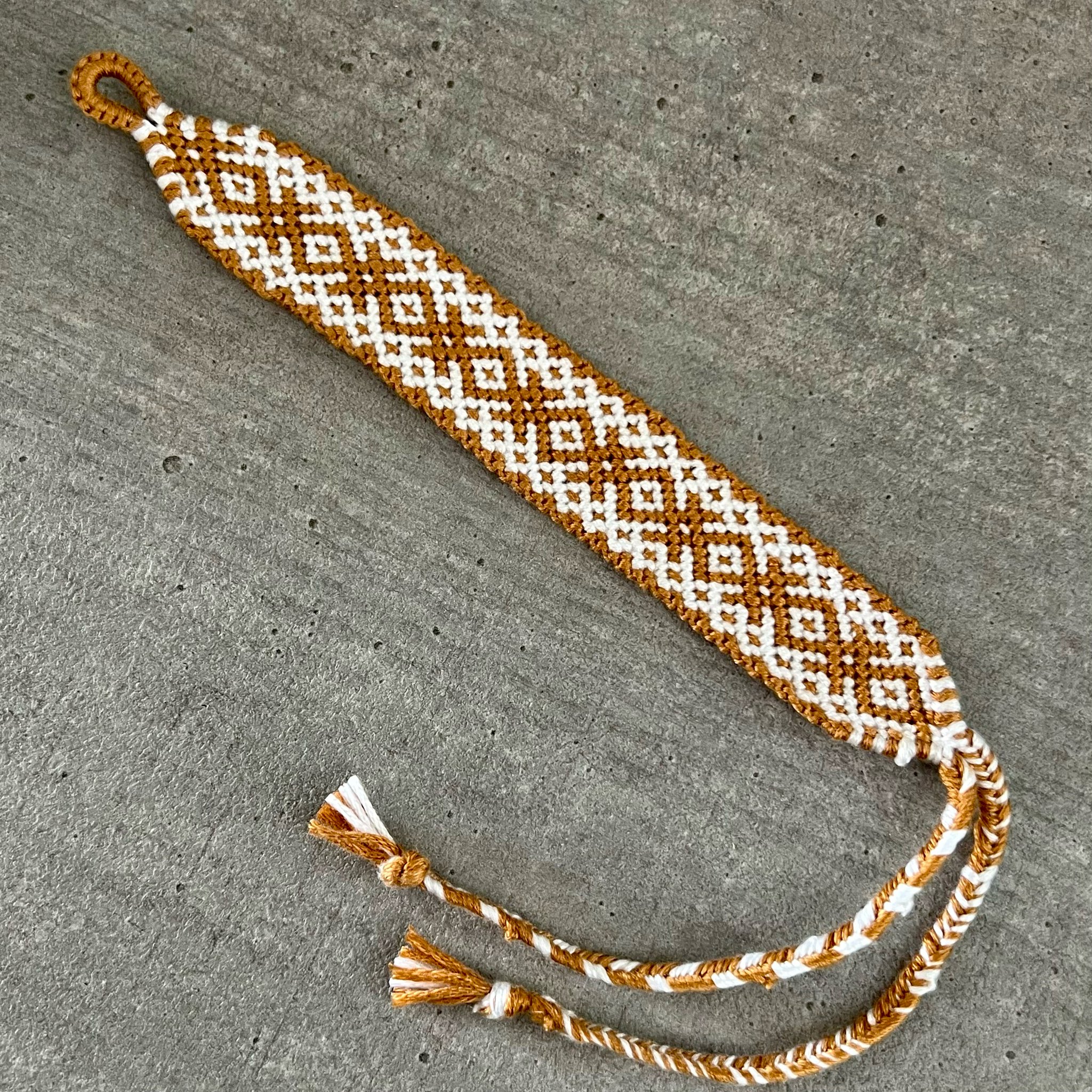Normal pattern #34210 | BraceletBook