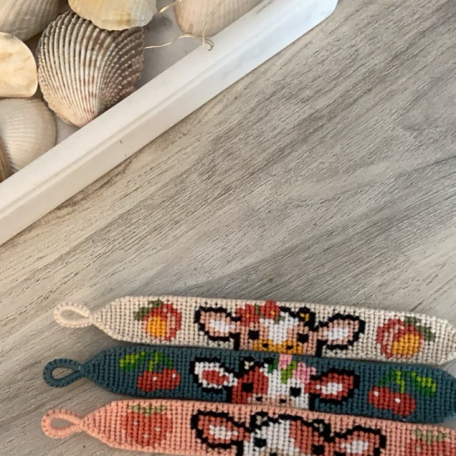 Alpha pattern #133698 | BraceletBook