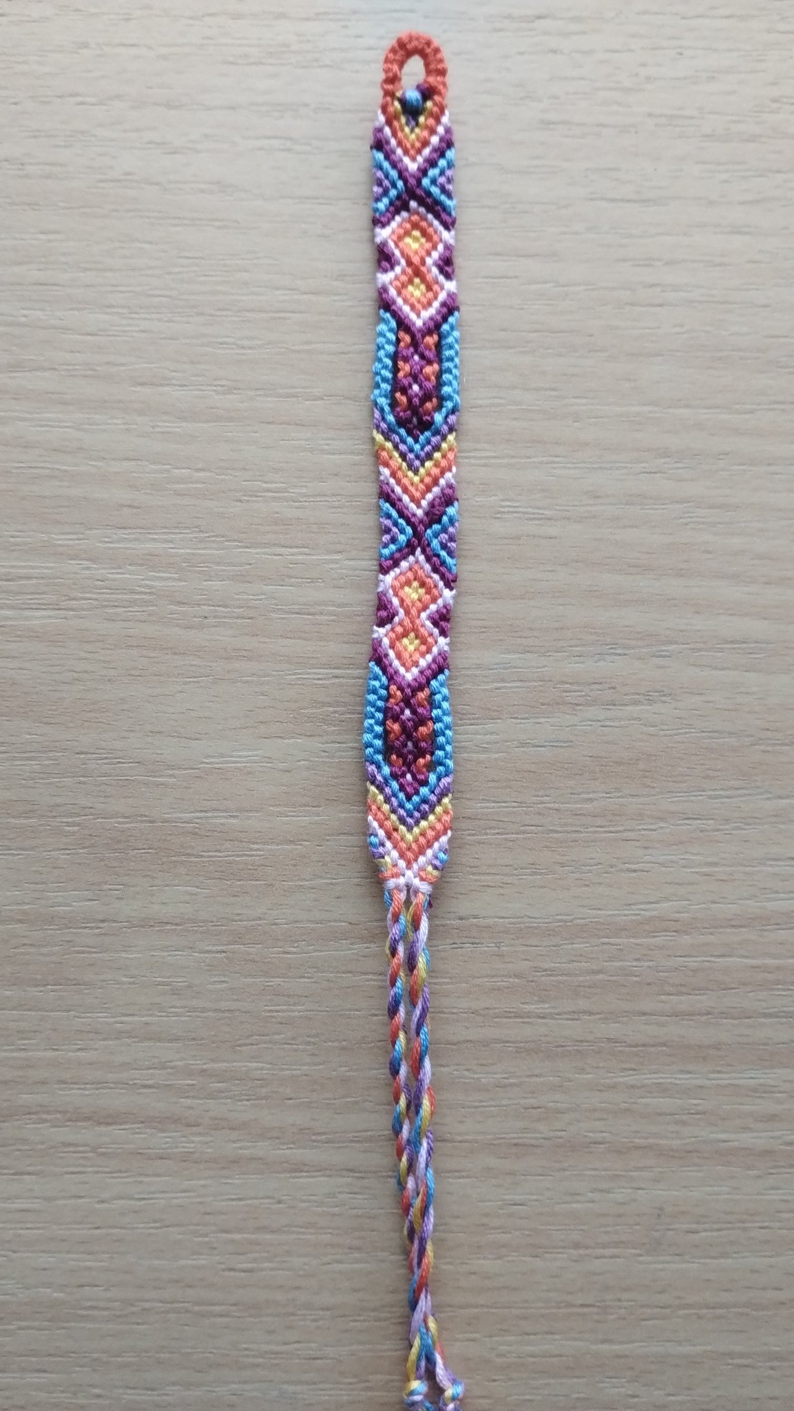 Photos of #28009 page 2 | BraceletBook