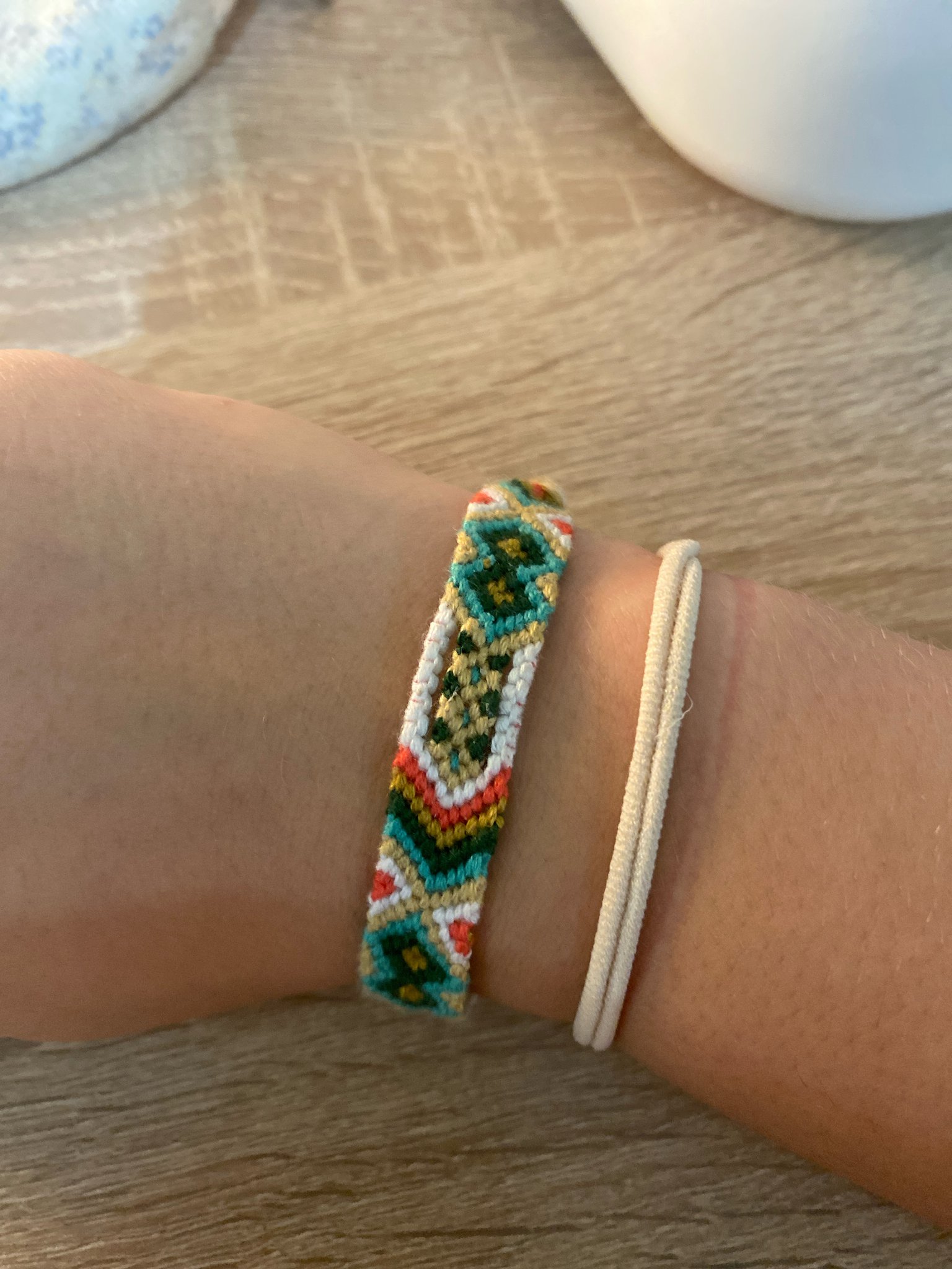 Photos of #28009 page 2 | BraceletBook