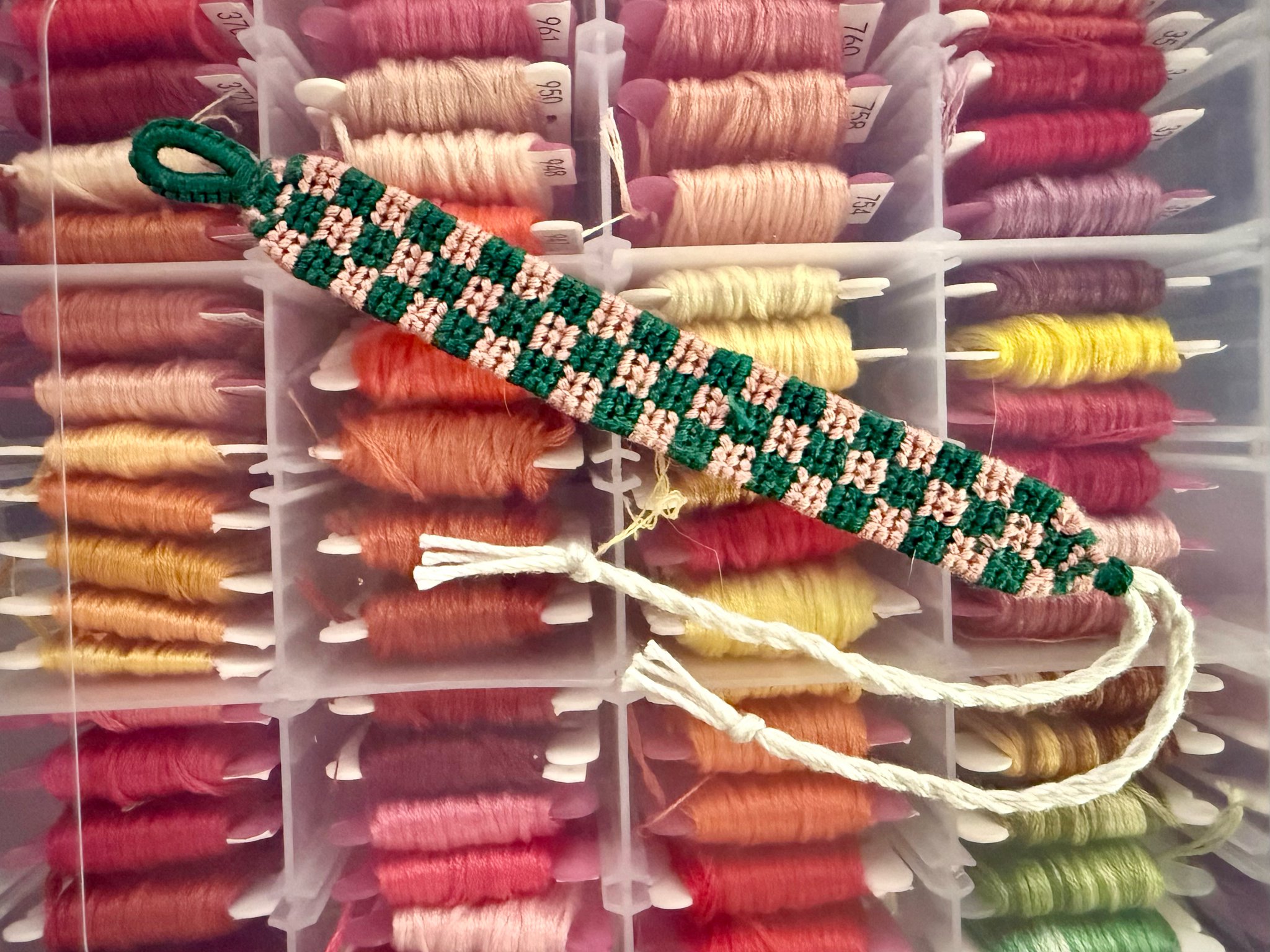Alpha pattern #10658 | BraceletBook