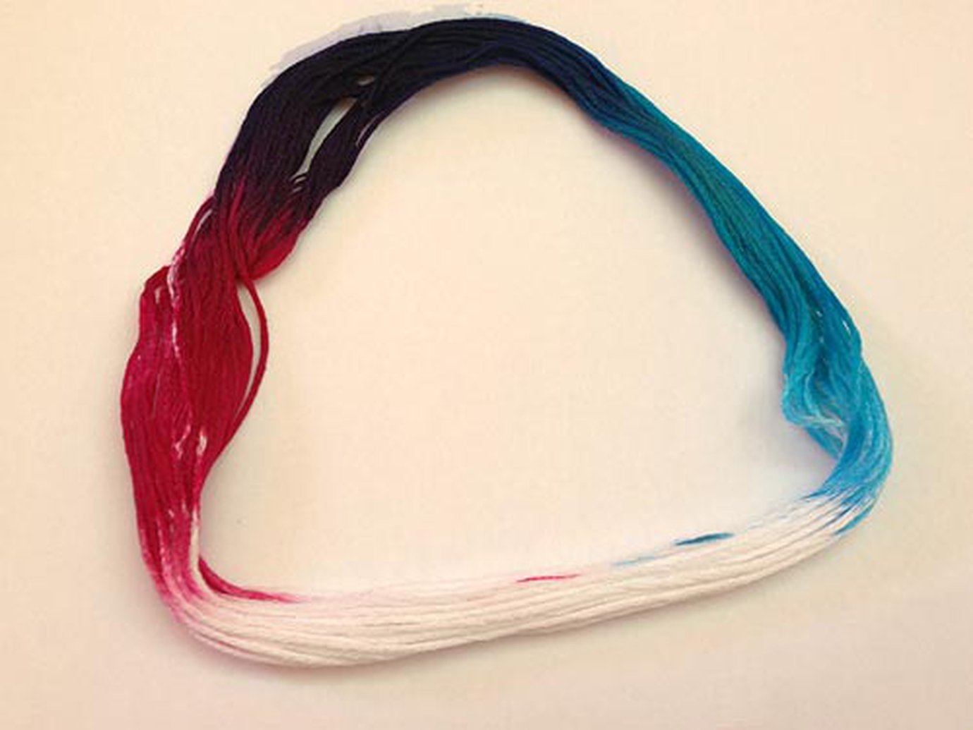 How to color your own strings tutorial | BraceletBook