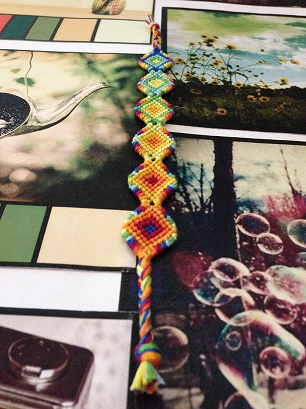 How to make a diamond shaped bracelet tutorial | BraceletBook