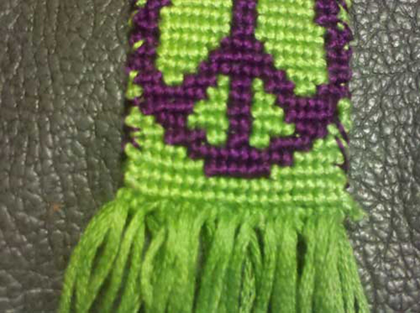 The reversible alpha keychain tutorial | BraceletBook