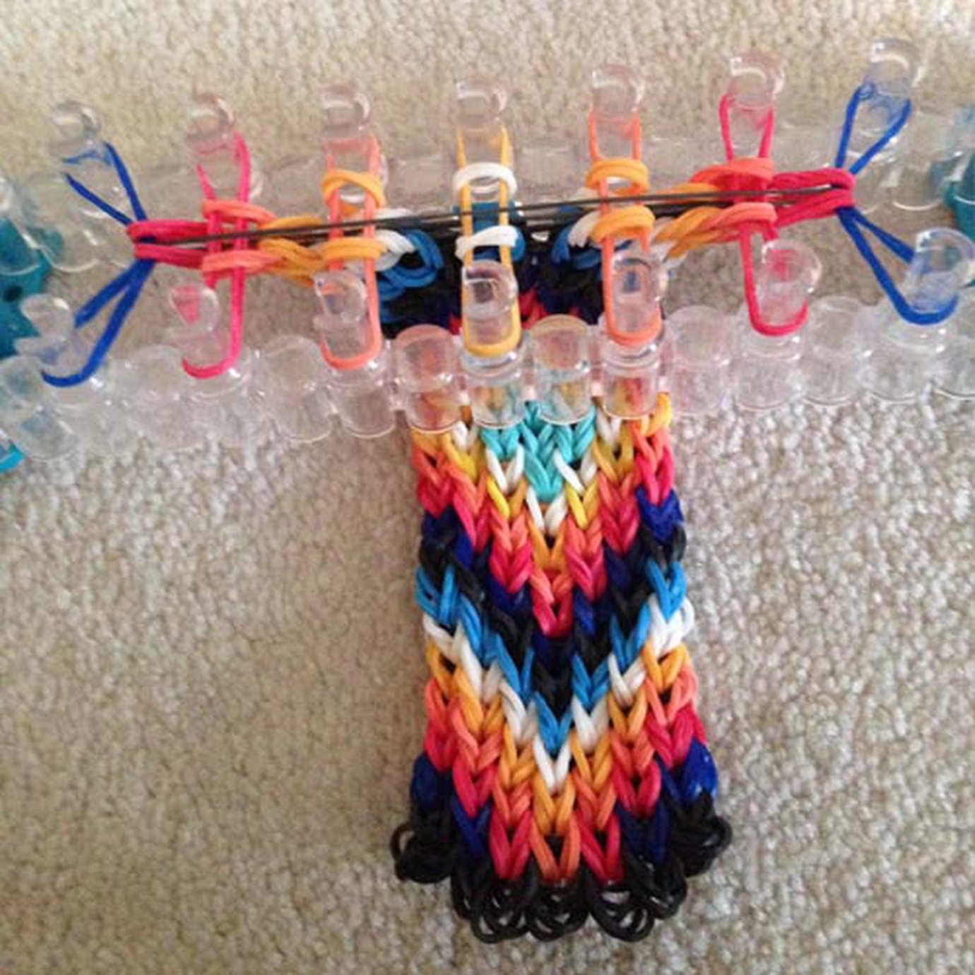 How to Make a Rainbow Loom Bracelet from an Alpha tutorial | BraceletBook