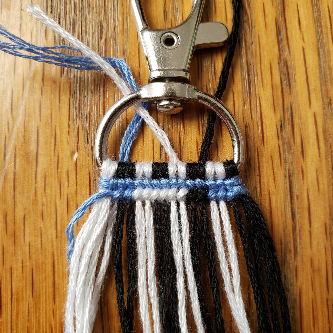 Shaped Keychain Tutorial tutorial | BraceletBook