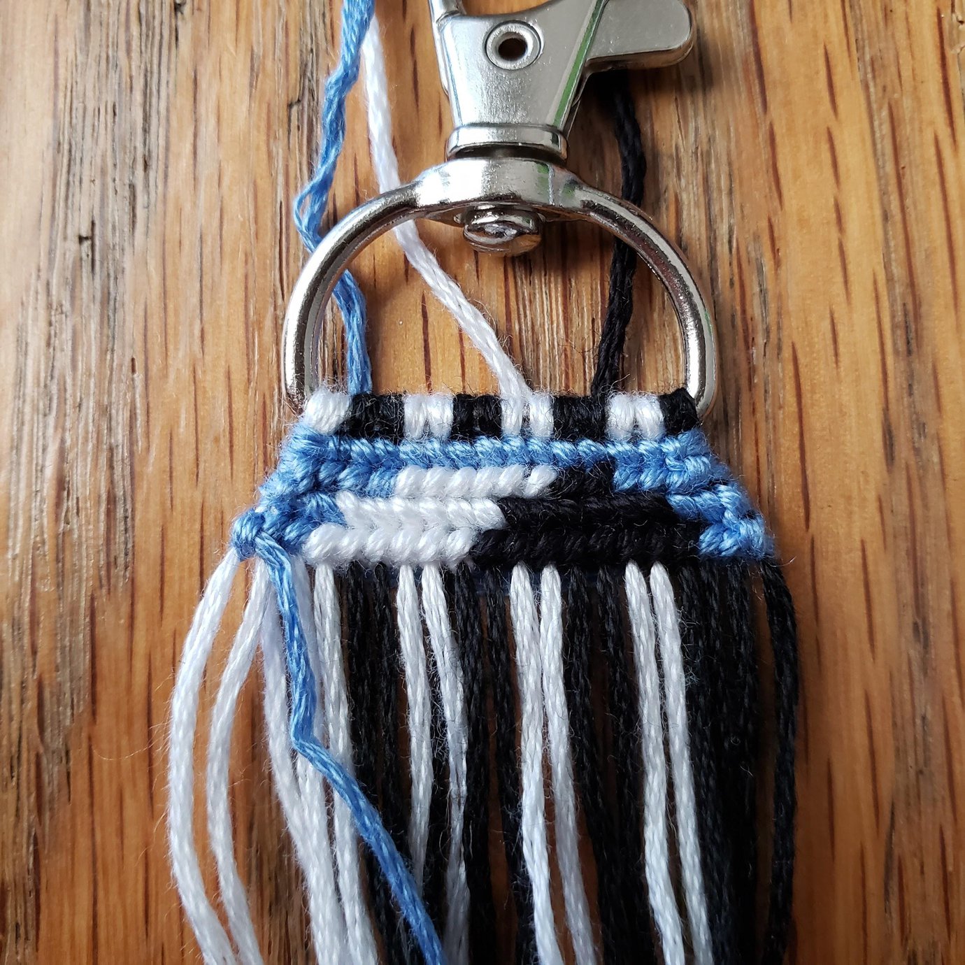 Shaped Keychain Tutorial tutorial | BraceletBook