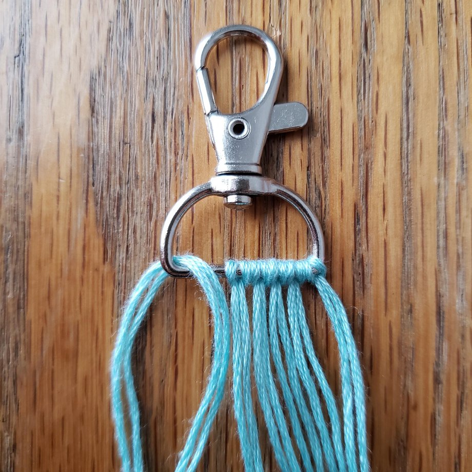 Shaped Keychain Tutorial tutorial | BraceletBook