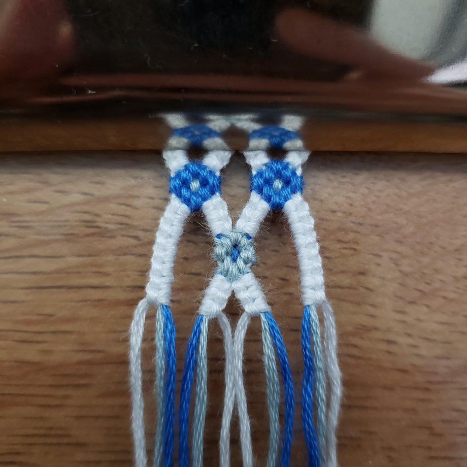 Double Daisy Chain Bracelet tutorial | BraceletBook