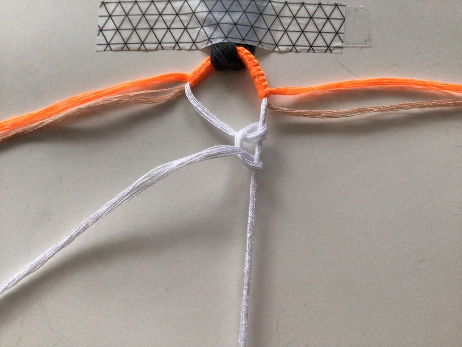 Daisy Chain Bracelet tutorial | BraceletBook