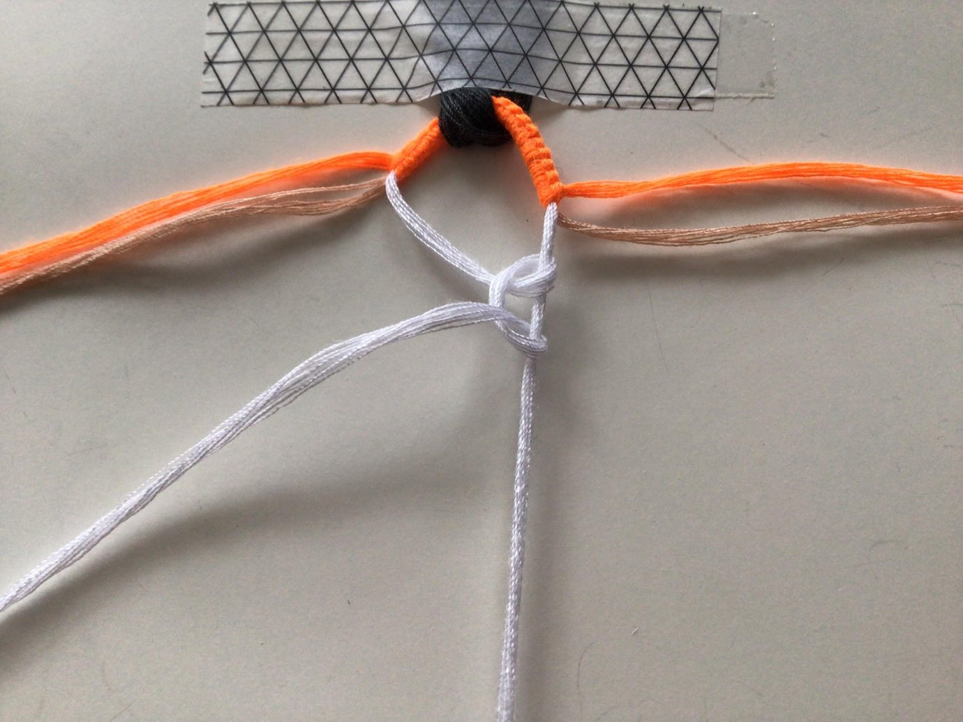 Daisy Chain Bracelet tutorial | BraceletBook