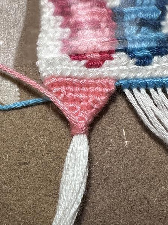 How To Make Double Triangle Ends tutorial | BraceletBook